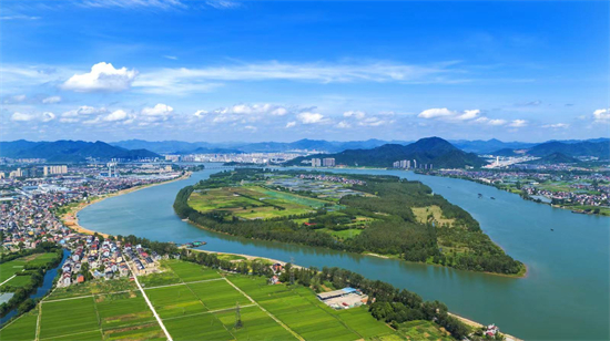 Fuyang recounts achievements made during past decade